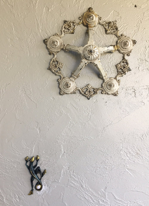 Gecko Doorbell - Verdigris